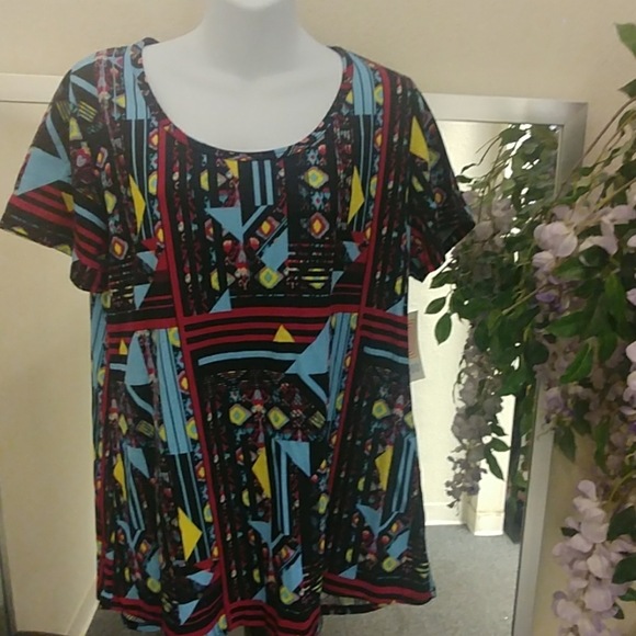 LuLaRoe | Tops | Lularoe Printed Geometric Classic T Top | Poshmark